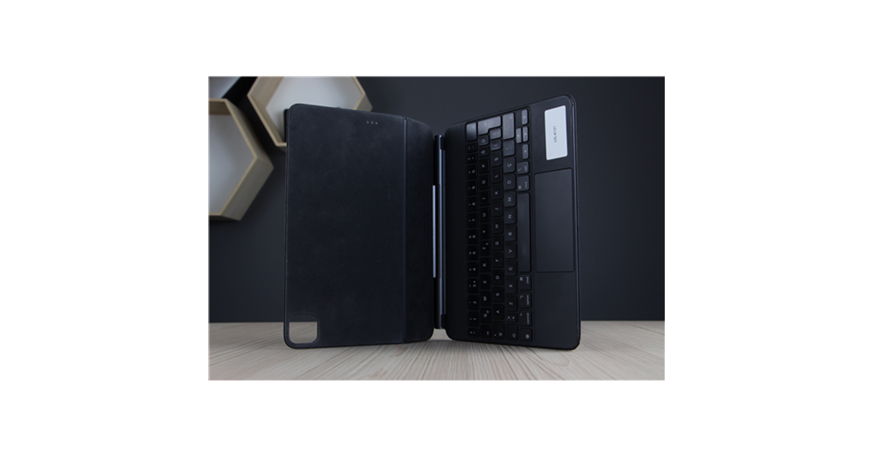 Használt Magic Keyboard for iPad Pro 11 TÖRÖK US-4131 - iCrew webáruház